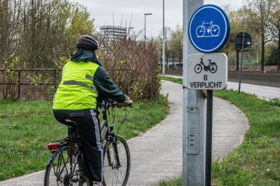 Hoe herken je een fietspad en welke regels gelden er?