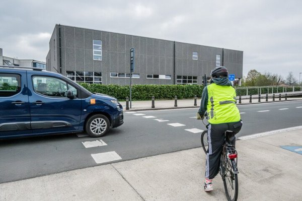 Oversteekplaatsen voor fietsers. En mag je fietsen op een zebrapad?